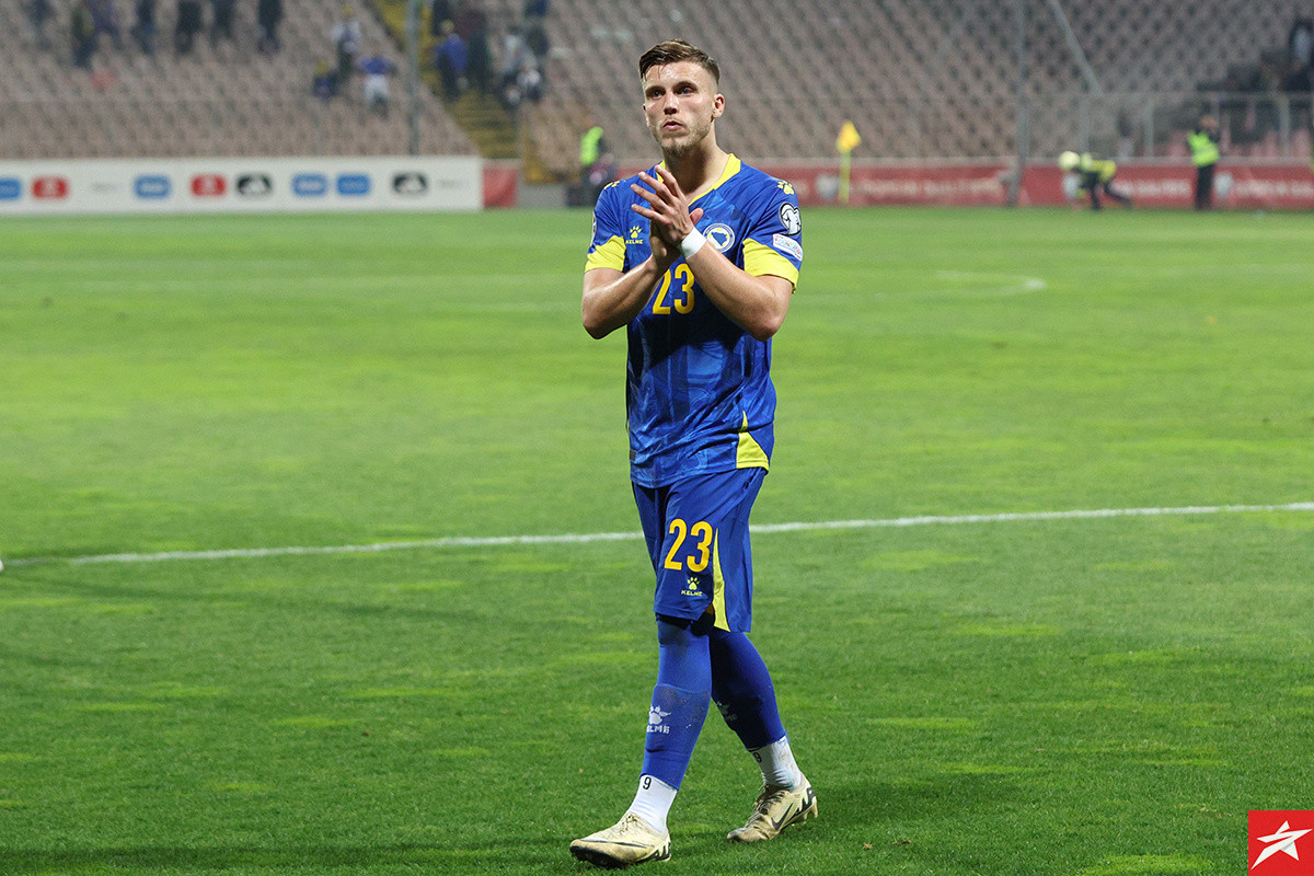 Liga prvaka zove - Ermedin Demirović nakon sjajne sezone u Augsburgu ... Liga prvaka zove - Ermedin Demirović nakon sjajne sezone u Augsburgu ...